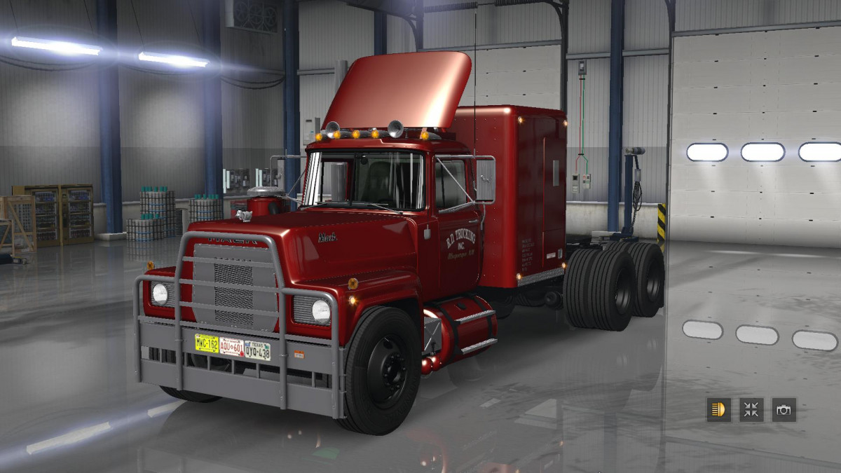 Mack RS 700 & RS 700 Rubber Duck version per ATS V 1.36 (17/12/2019)