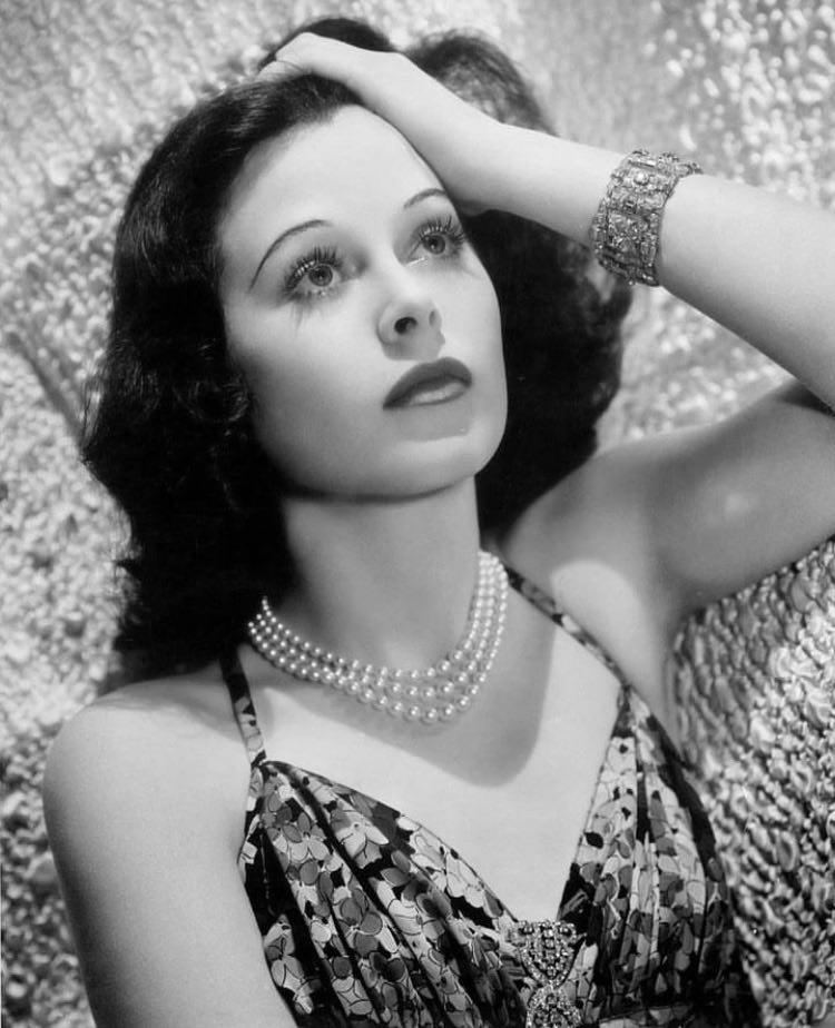 HEDY LAMARR - LA SEXY DIVA INVENTRICE DEL WI-FI