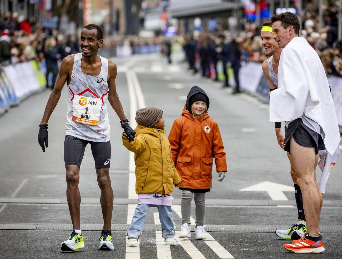 Bashir Abdi, Nimo, Kadra, Ibrahim, Maryan et Khadija
