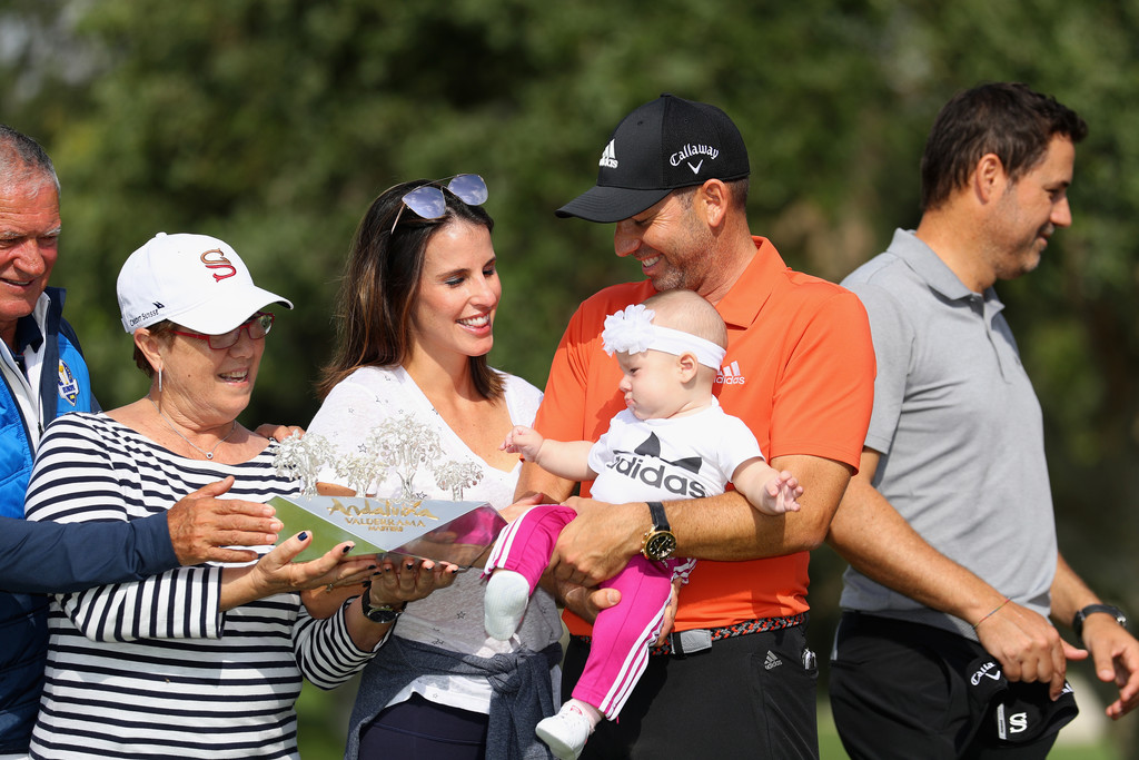 Sergio García, Angela, Azalea et Enzo