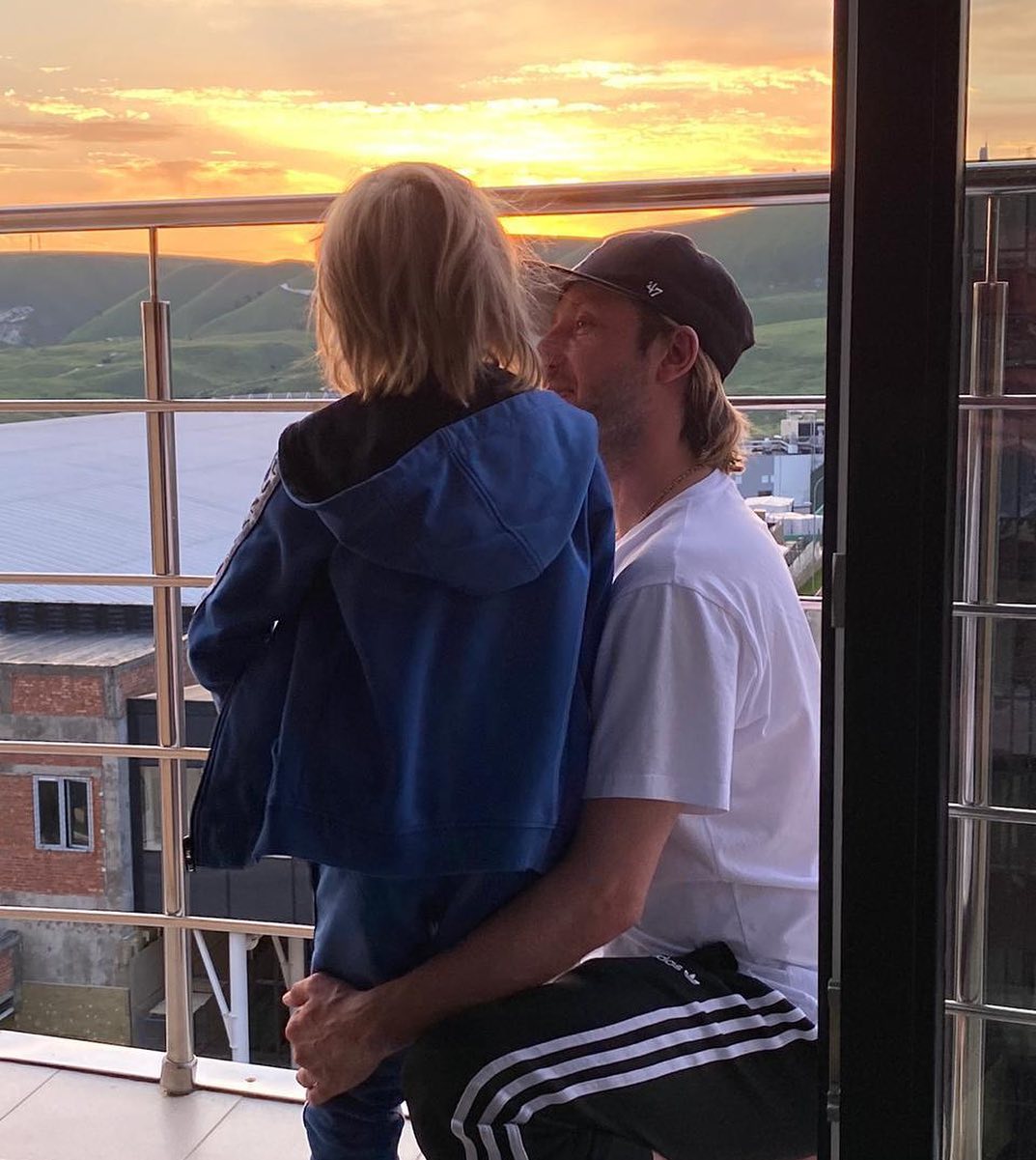 Evgueni Plushenko, Yana, Egor, Alexander et Arseniy - page 3