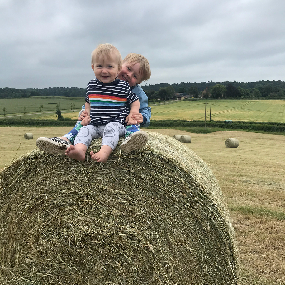 Greg Rutherford, Susie, Milo, Rex et Daphne - page 3