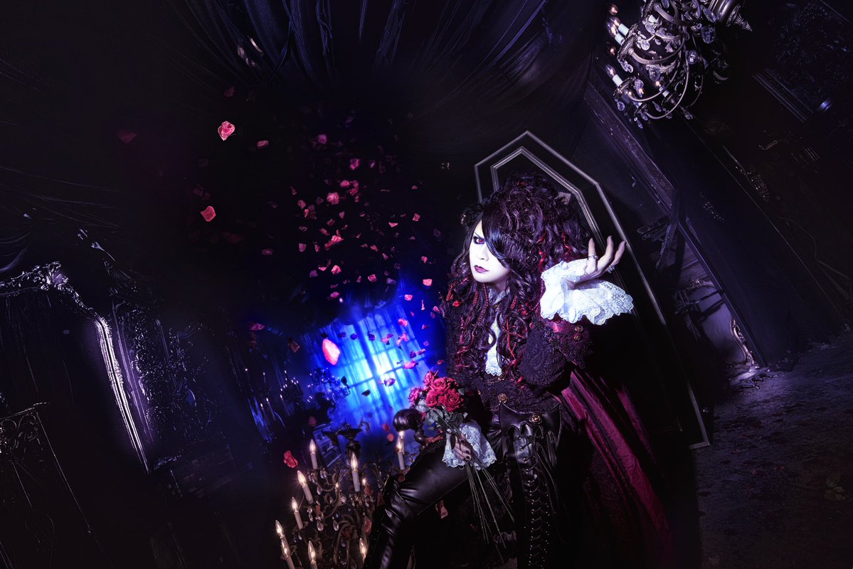 VAMPIRE ROSE