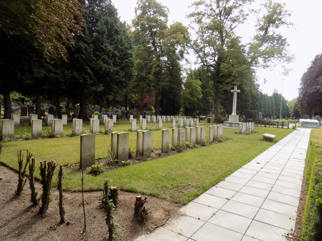 Central Cemetery Bruges-Assebroek