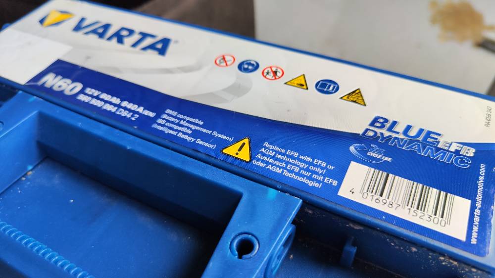 Sostituzione batteria con VARTA N65 65 AH - 650 A (EN)