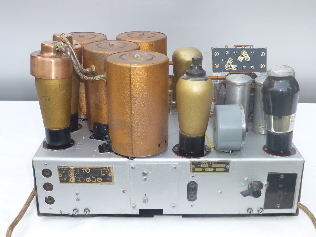 (1005) RADIO PHILIPS 634A