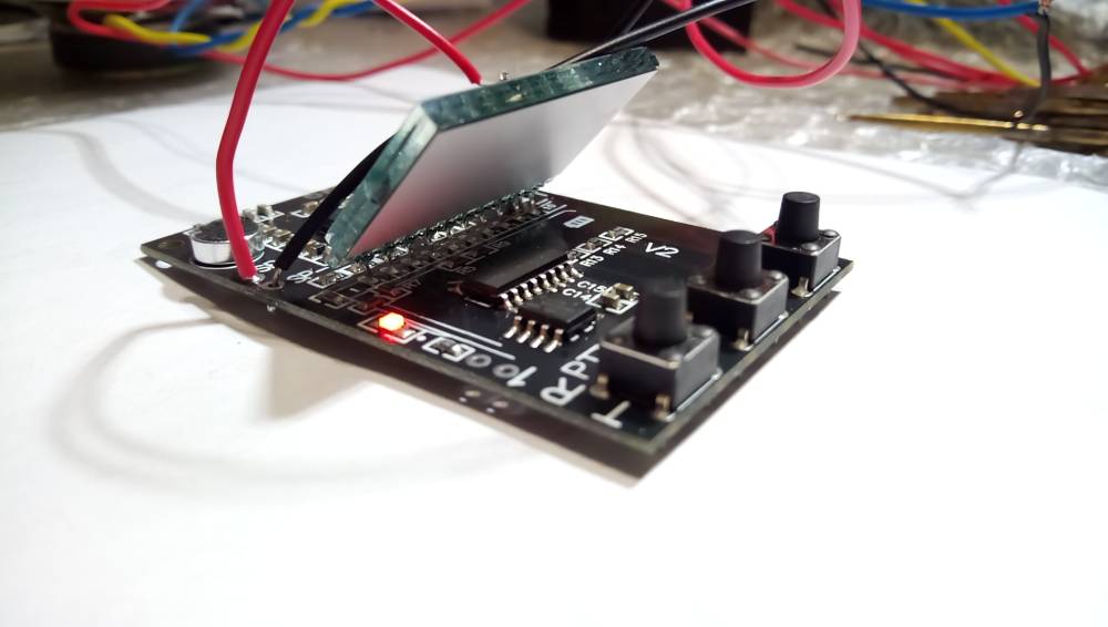 Scrivere/leggere EEPROM senza rimuovere da pcb