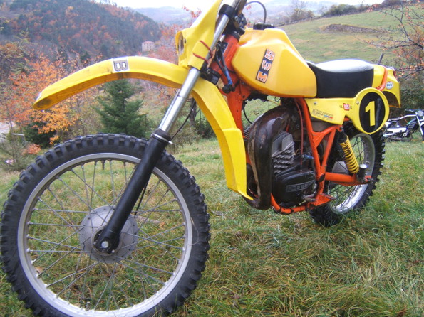 Serbatoio giallo S.W.M. cross o regolarità