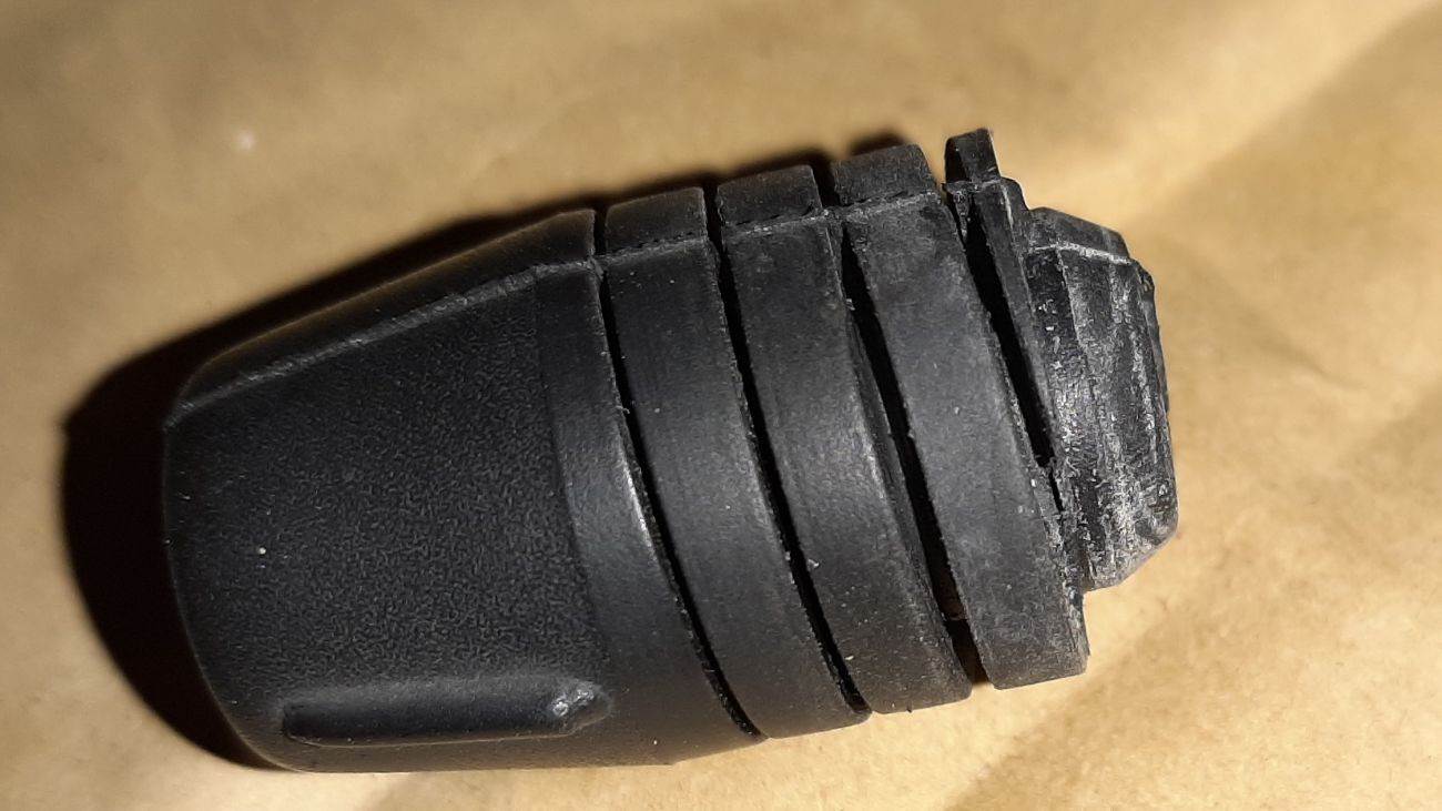 smorzatore vibrazioni portellone ( bump stop luggage )