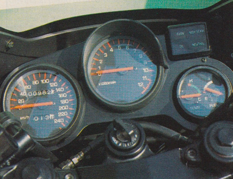 1985 - FZ 750