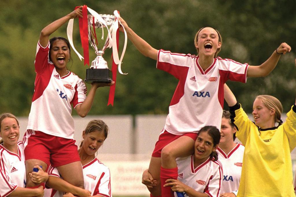 SOGNANDO BECKHAM, CHE FINE HANNO FATTO LE DUE PROTAGONISTE?