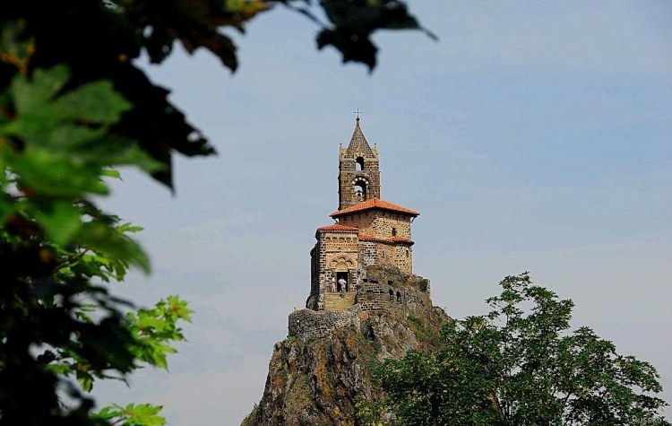 FRANCIA: LA DIOCESI DI LE PUY-EN-VELAY