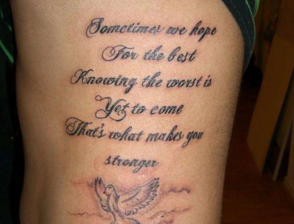 TATUAGGI CON FRASI: LE PROPOSTE PIÙ BELLE PER L’UOMO [FOTO]