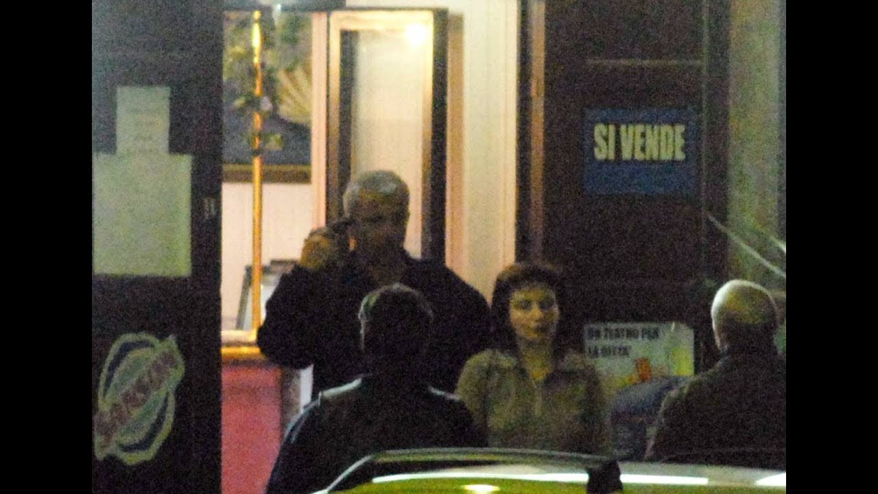 la storia di uno strano amore, quello che lega Pietro Arena ad Adele ...