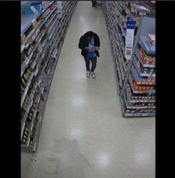 LONDRA, ATTACCO CHIMICO IN UN SUPERMERCATO