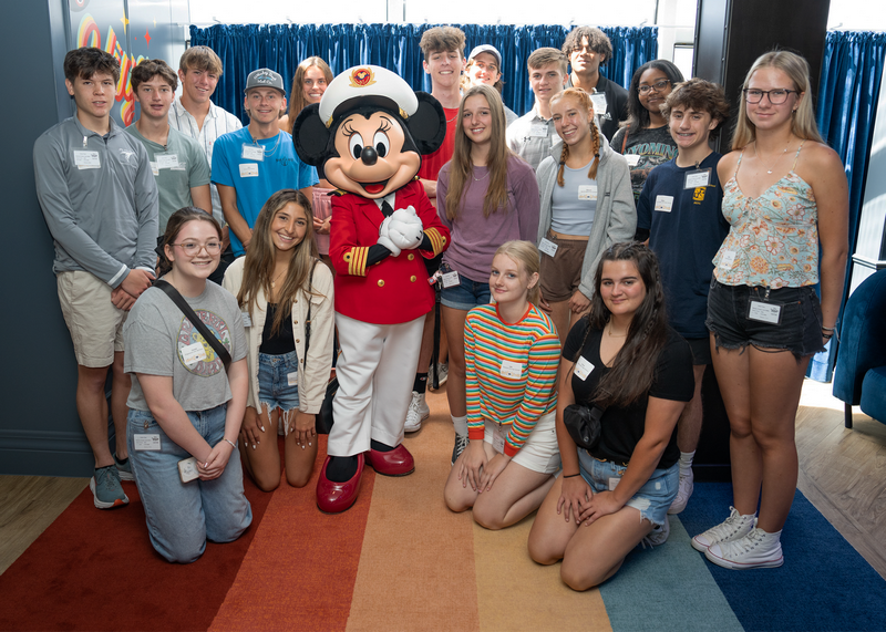 DISNEY: STUDENTI A BORDO DELLA NAVE DISNEY WISH PER POSSIBILE CARRIERA ...