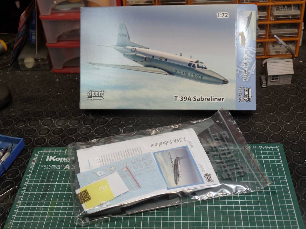 T39-A Sabreliner 1/72 SWORD - FINITO