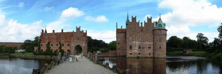 IL BELLISSIMO CASTELLO DI EGESKOV - DANIMARCA