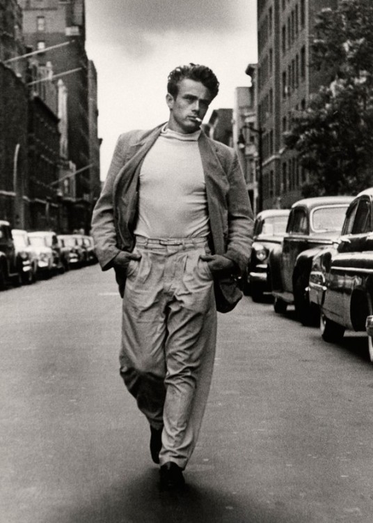 JAMES DEAN, BIOGRAFIA E FOTO STORICHE