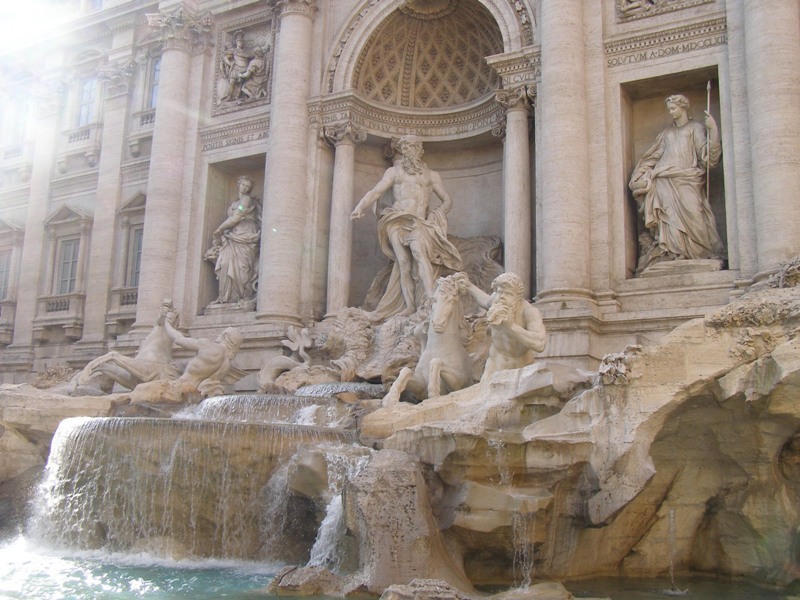 Roma: Fontana di Trevi, la Fontana Dell'amore