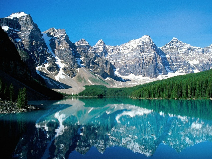 CANADA: IL LAGO PEYTO, , UN PEZZO DI CIELO BLU IN MEZZO ALLE MONTAGNE