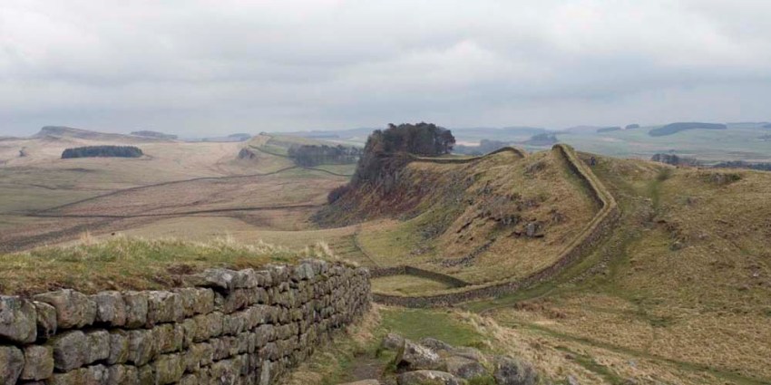 SCOZIA: IL VALLO DI ADRIANO, UNA FORTIFICAZIONE DI PIETRA