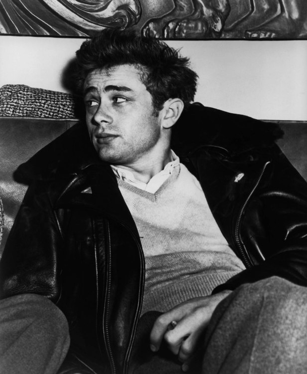 JAMES DEAN, BIOGRAFIA E FOTO STORICHE