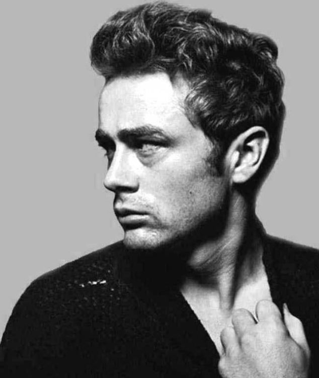 JAMES DEAN, BIOGRAFIA E FOTO STORICHE