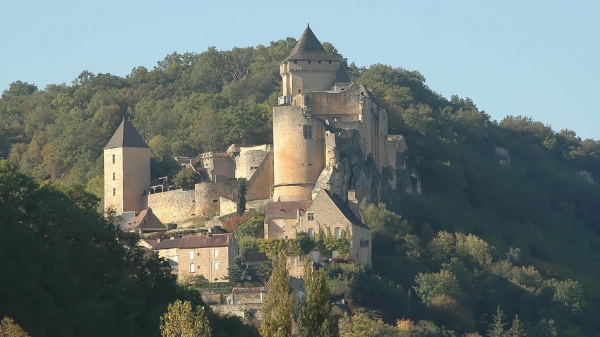 FRANCIA: IL CASTELLO DI CASTELNAUD, ANTICA FORTEZZA MEDIEVALE