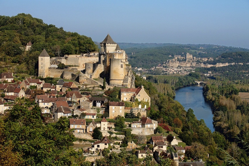 FRANCIA: IL CASTELLO DI CASTELNAUD, ANTICA FORTEZZA MEDIEVALE