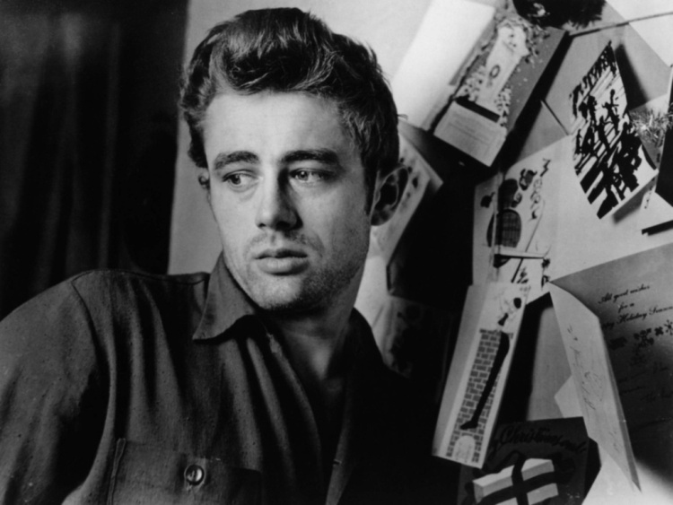 JAMES DEAN, BIOGRAFIA E FOTO STORICHE