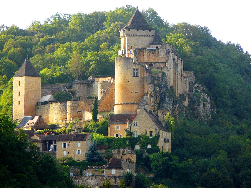 FRANCIA: IL CASTELLO DI CASTELNAUD, ANTICA FORTEZZA MEDIEVALE