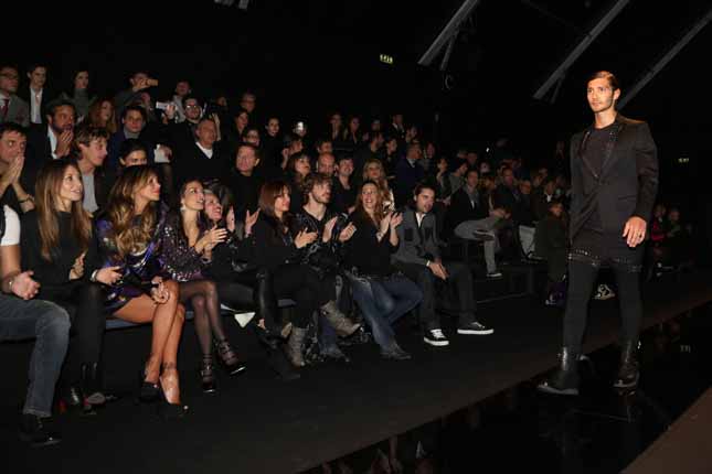 MODA UOMO 2013: STEFANO DE MARTINO SFILA PER JOHN RICHMOND BELEN IN ...