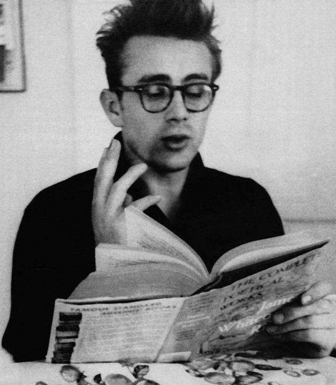 JAMES DEAN, BIOGRAFIA E FOTO STORICHE