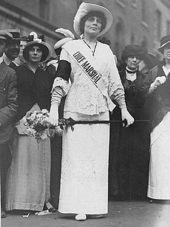 8 MARZO, LA STORIA DELLA DONNA: DALLE SUFFRAGETTE AL FEMMINICIDIO (FOTO ...