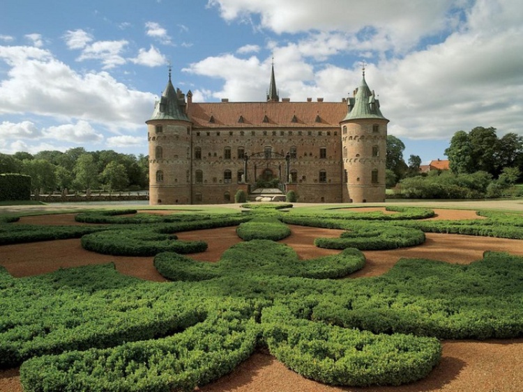 IL BELLISSIMO CASTELLO DI EGESKOV - DANIMARCA