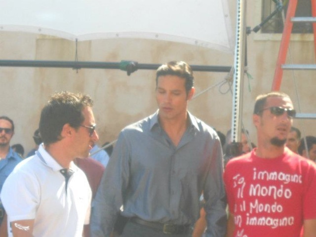 Gabriel Garko sul set di L'onore e il rispetto 3 FOTO e VIDEO