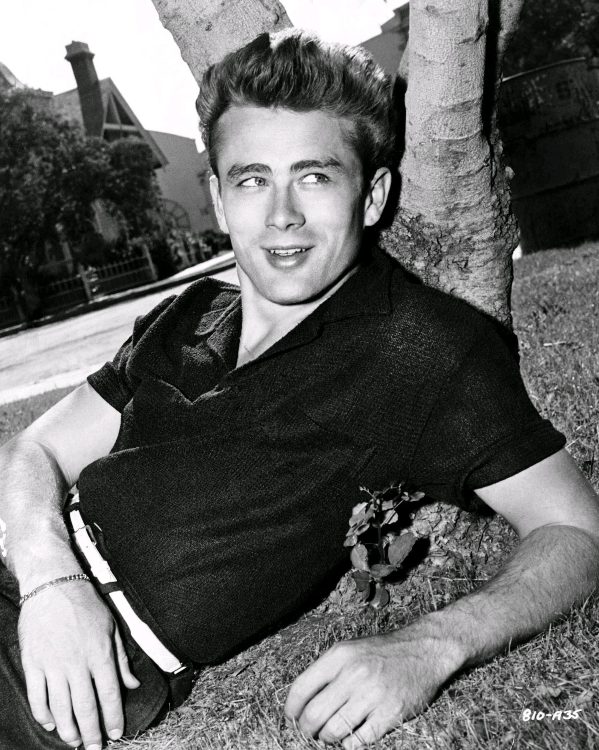 JAMES DEAN, BIOGRAFIA E FOTO STORICHE