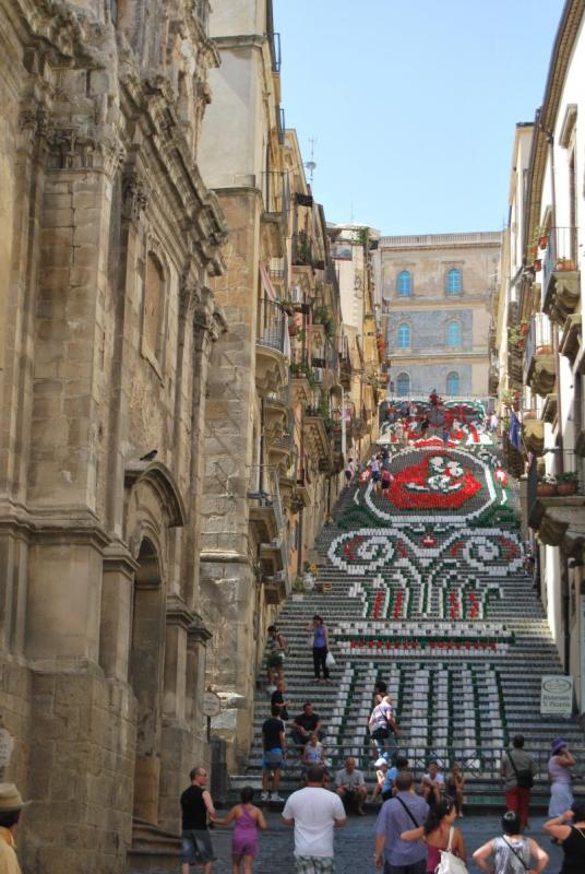 Catania: La Scalinata di Santa Maria del Monte