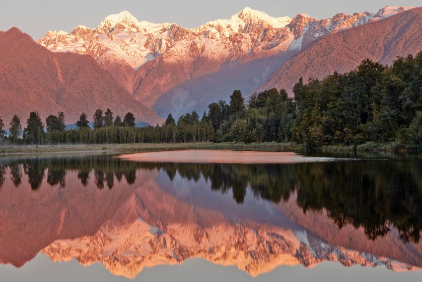 NUOVA ZELANDA: IL LAGO MATHESON, LA SUA PARTICOLARITÀ? CAMBIARE COLORE ...