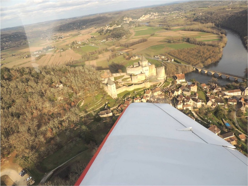 FRANCIA: IL CASTELLO DI CASTELNAUD, ANTICA FORTEZZA MEDIEVALE