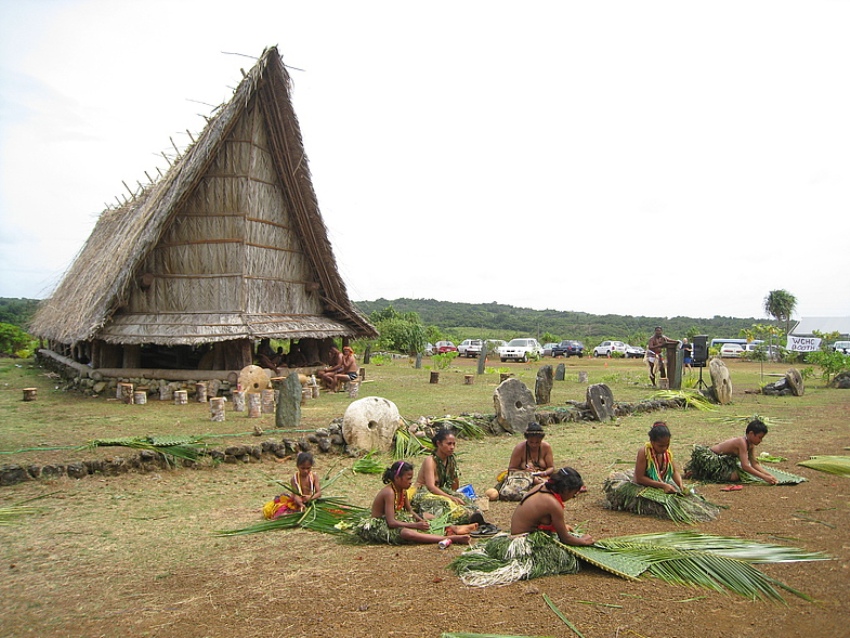 MICRONESIA: LE MONETE DI PIETRA GIGANTI DELL'ISOLA DI YAP